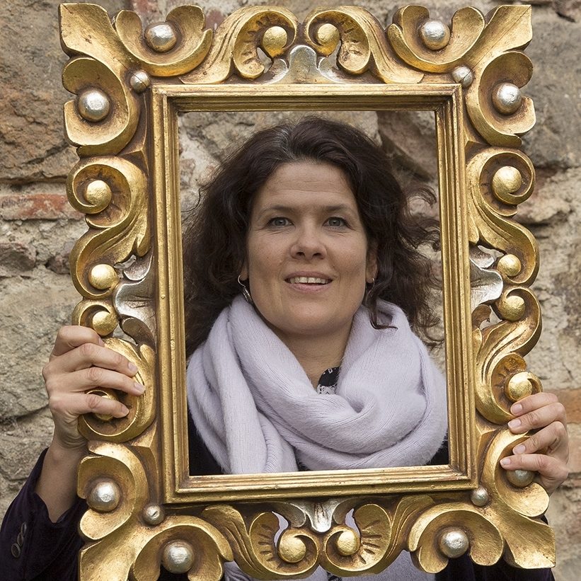 Joanna Stefanska - The Antigua Forum